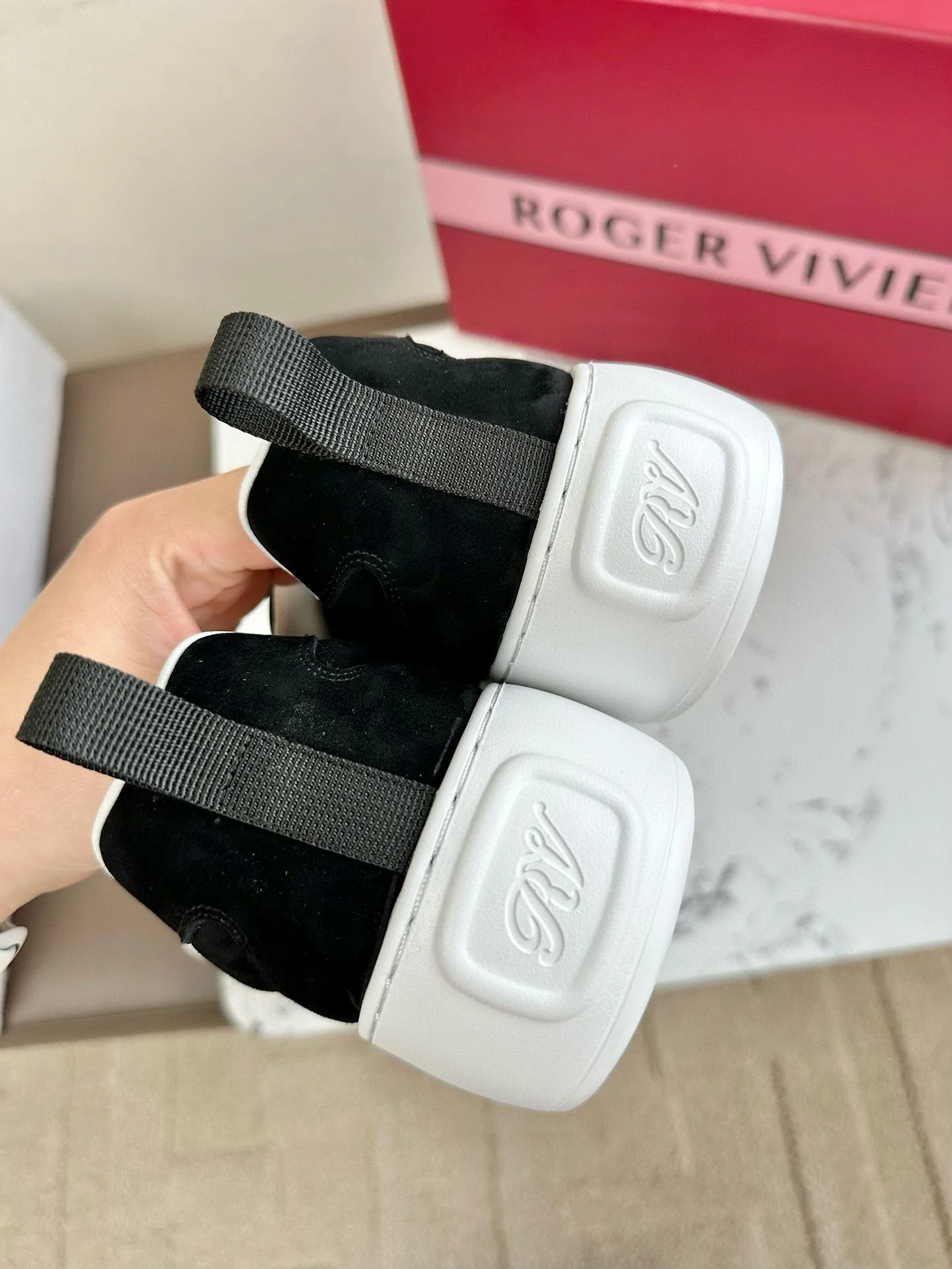 Official Roger Vivier Shoes