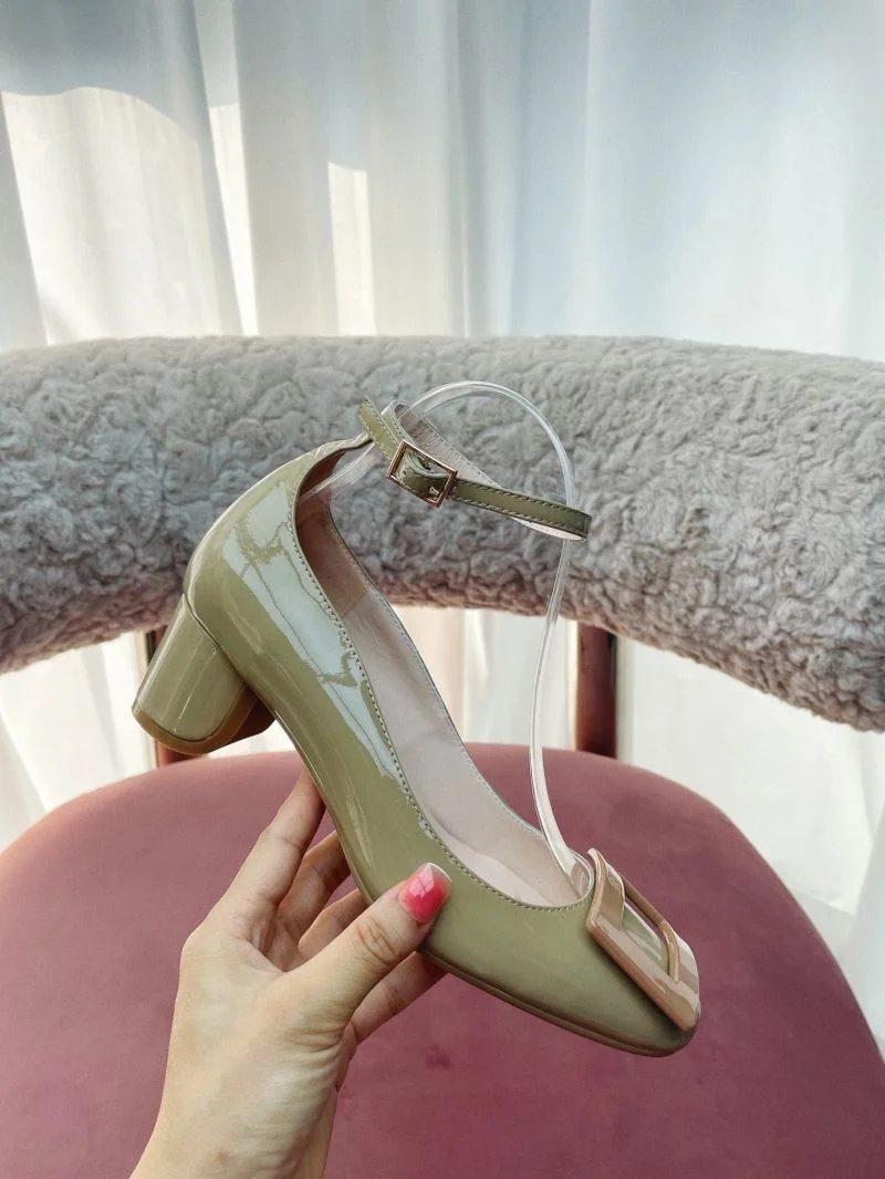 1:1 copy Roger Vivier Shoes