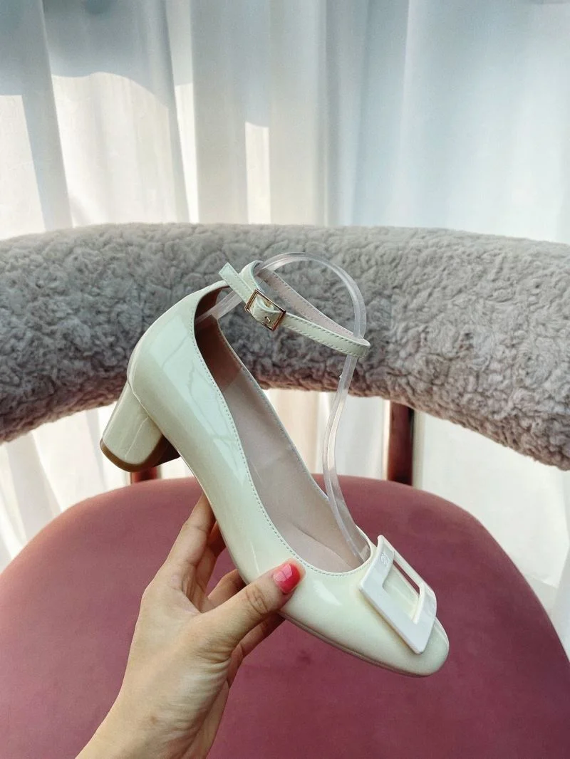 Top match Roger Vivier Shoes