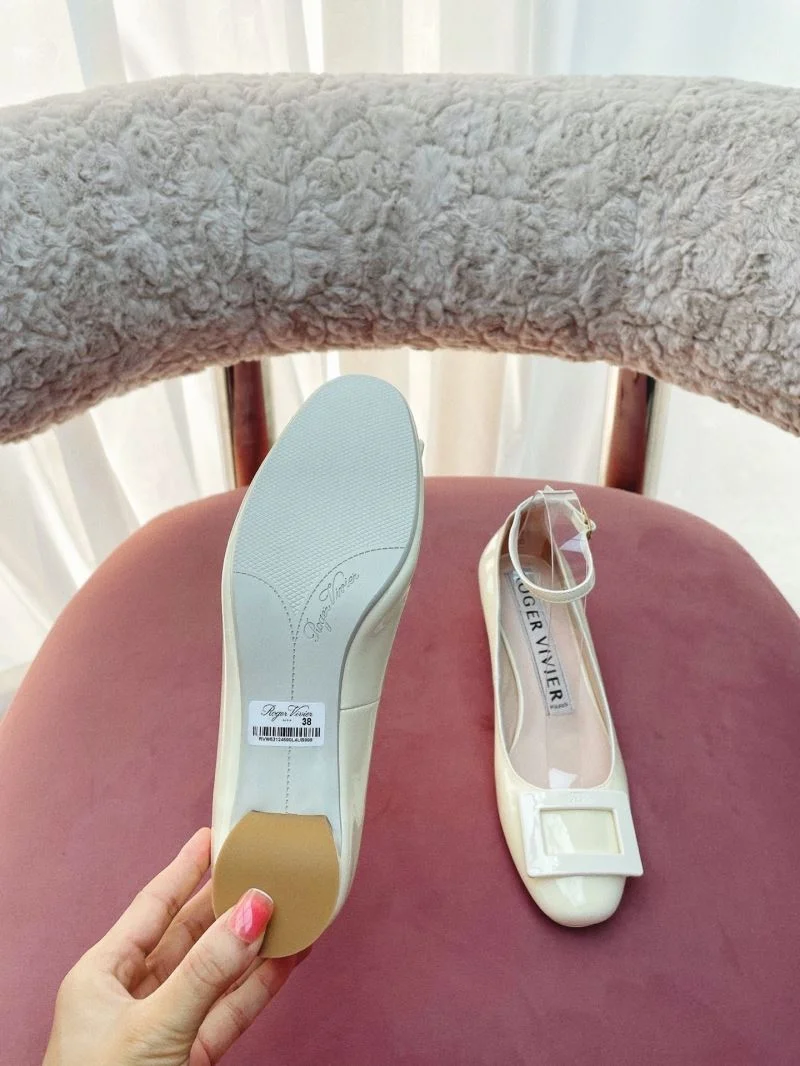 Top match Roger Vivier Shoes