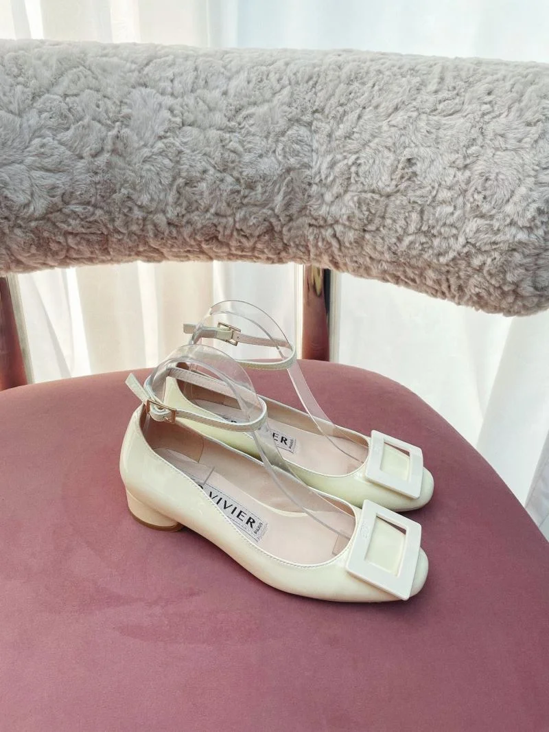 1:1 copy Roger Vivier Shoes