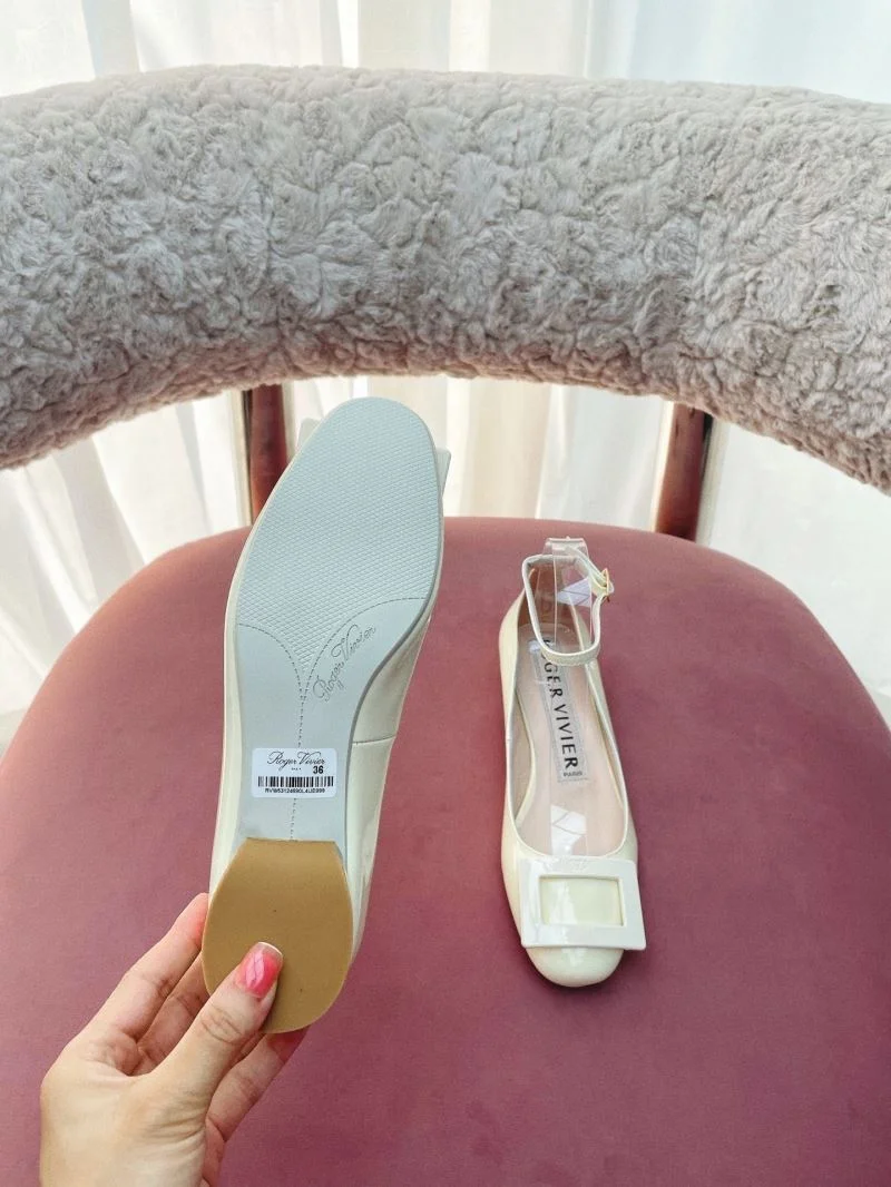 1:1 copy Roger Vivier Shoes