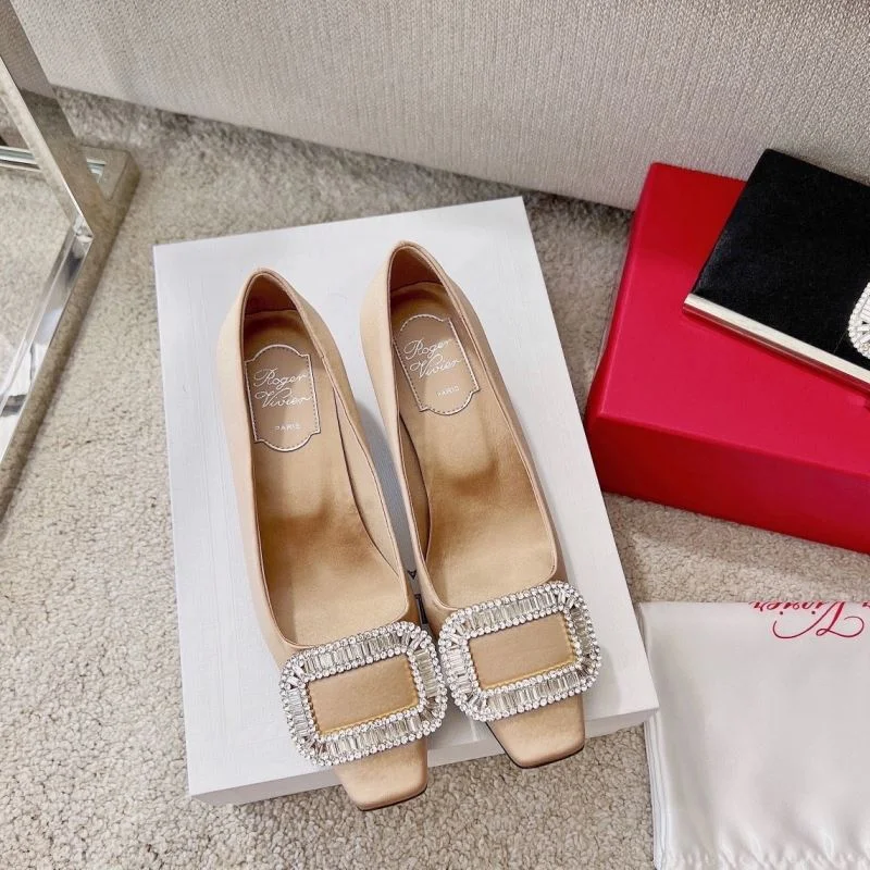 Precise copy Roger Vivier Shoes