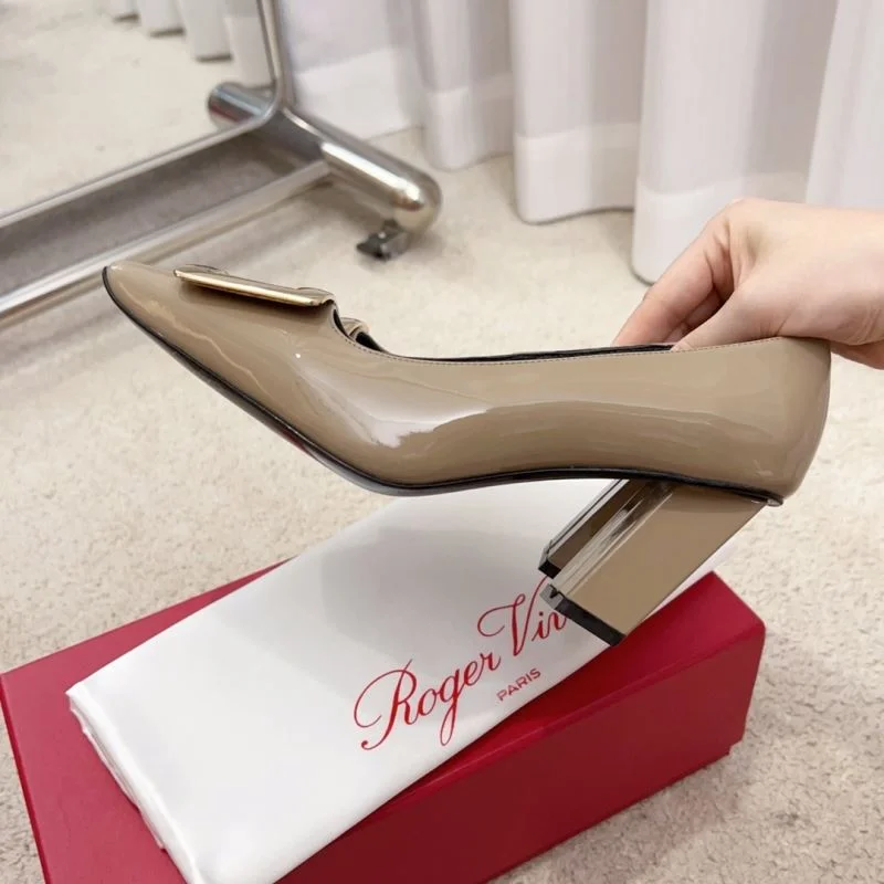 Accurate model Roger Vivier Shoes