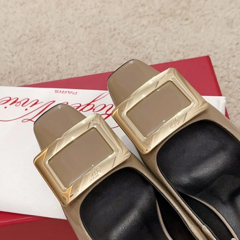 Accurate model Roger Vivier Shoes