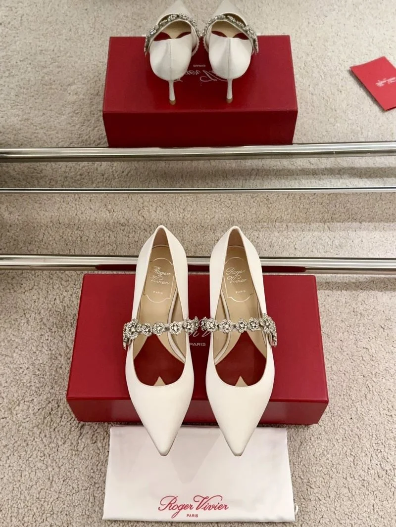 Accurate model Roger Vivier Shoes