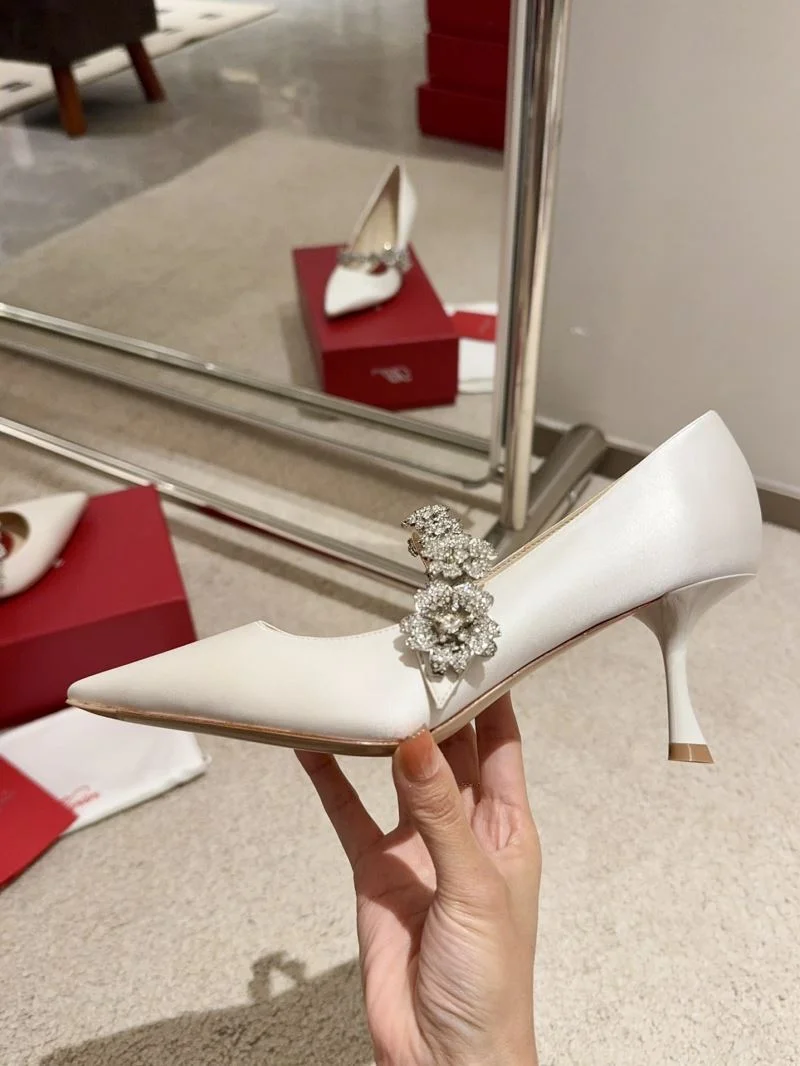 Accurate model Roger Vivier Shoes