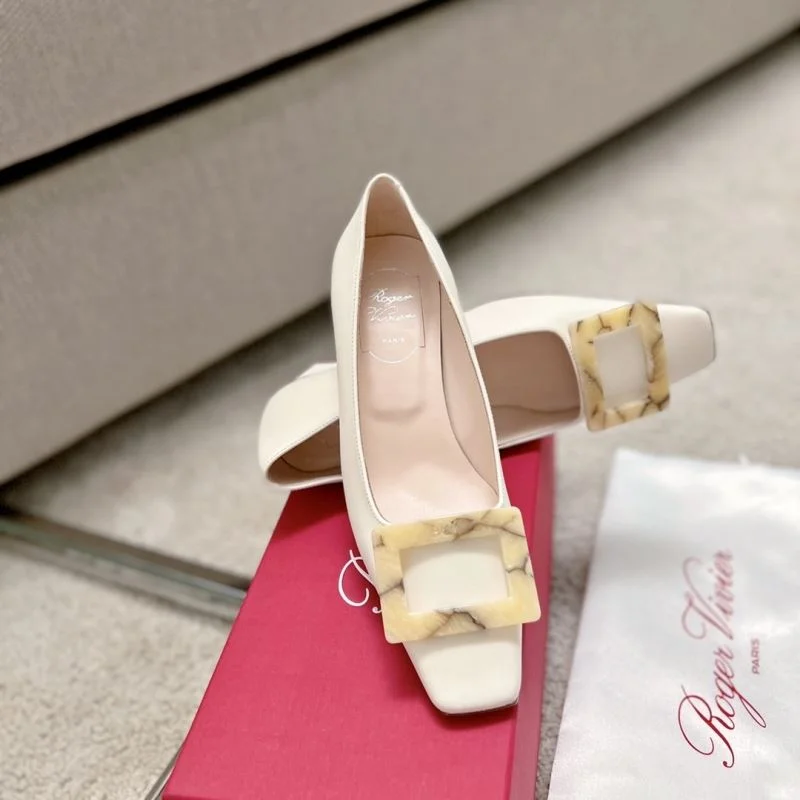 Top mirror Roger Vivier Shoes