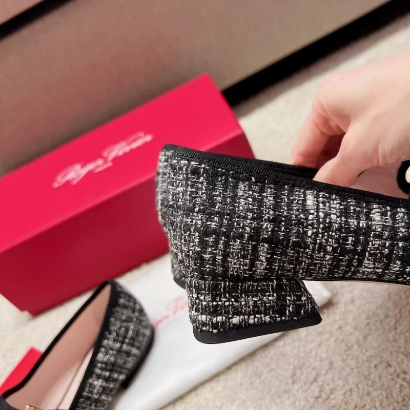 Top mirror Roger Vivier Shoes