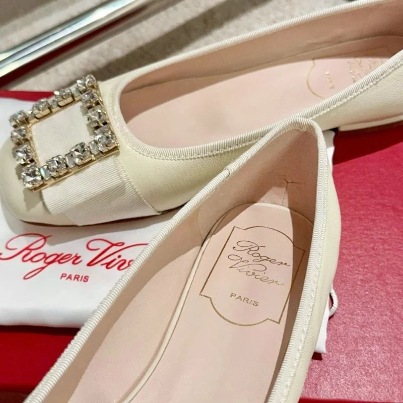 Top mirror Roger Vivier Shoes