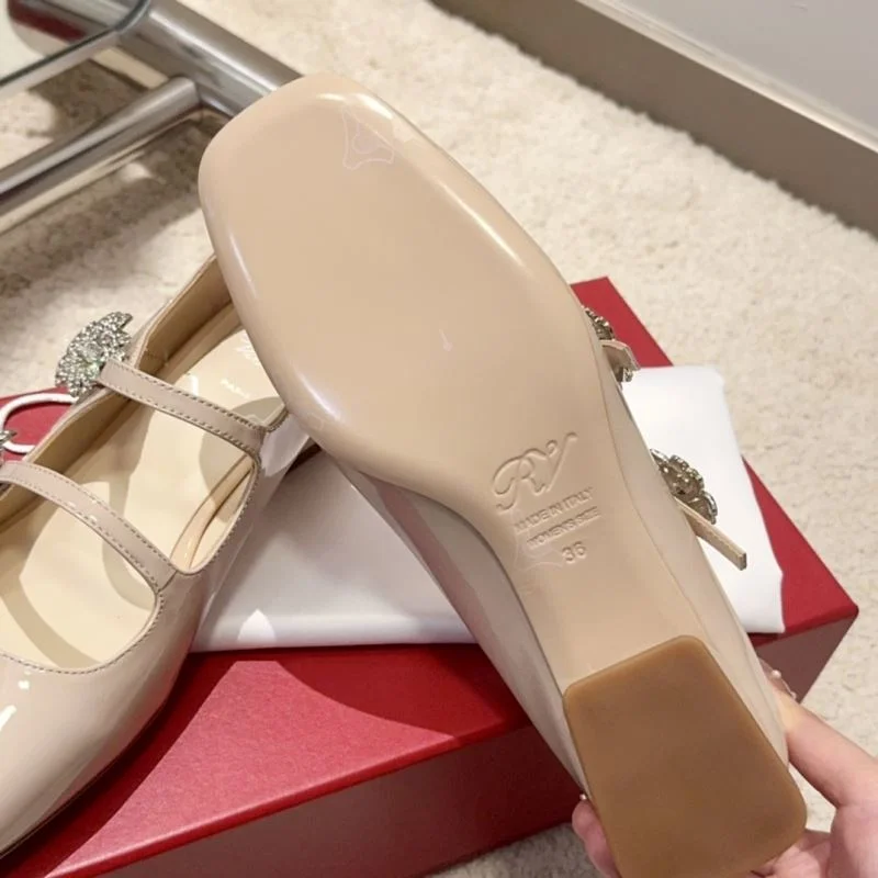 Mirror quality Roger Vivier Shoes