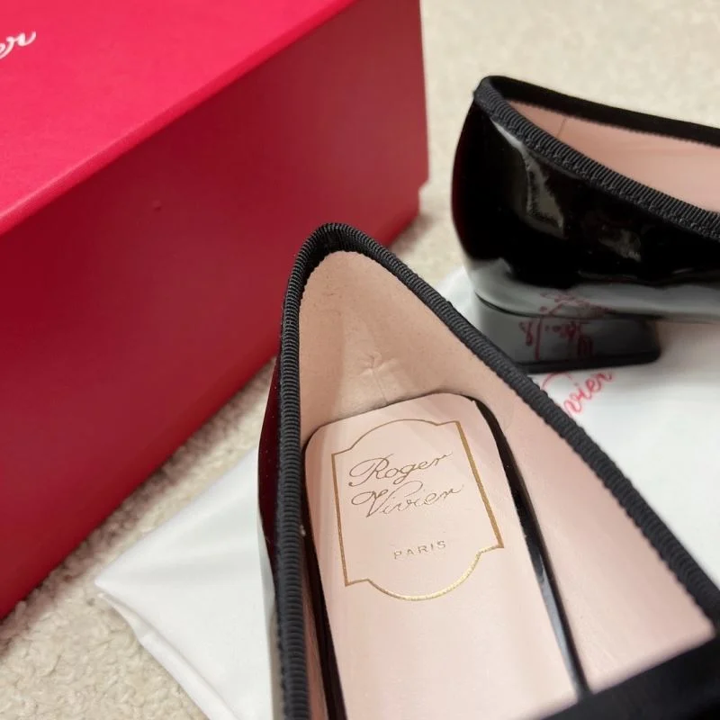 Accurate model Roger Vivier Shoes