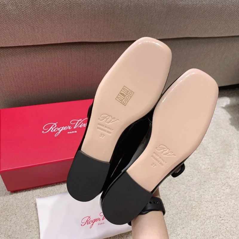 Accurate model Roger Vivier Shoes