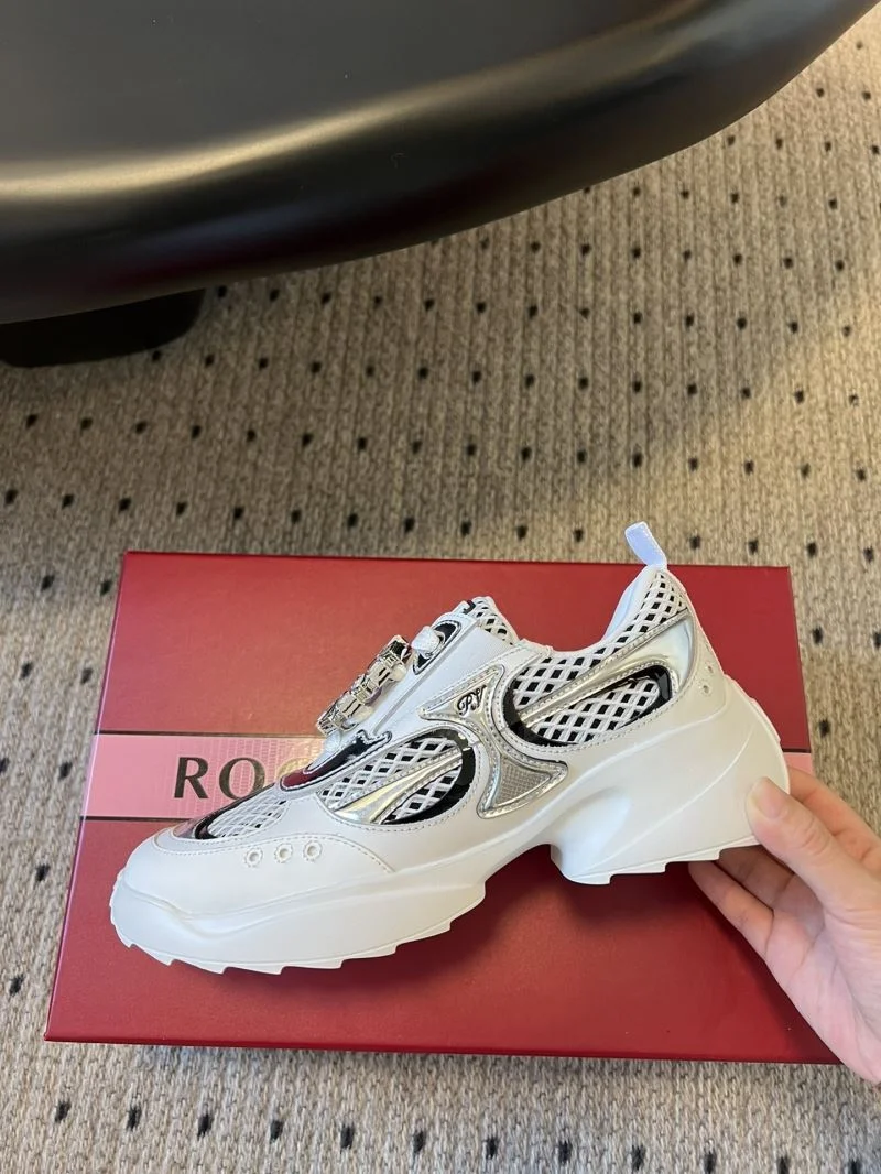 Accurate model Roger Vivier Shoes
