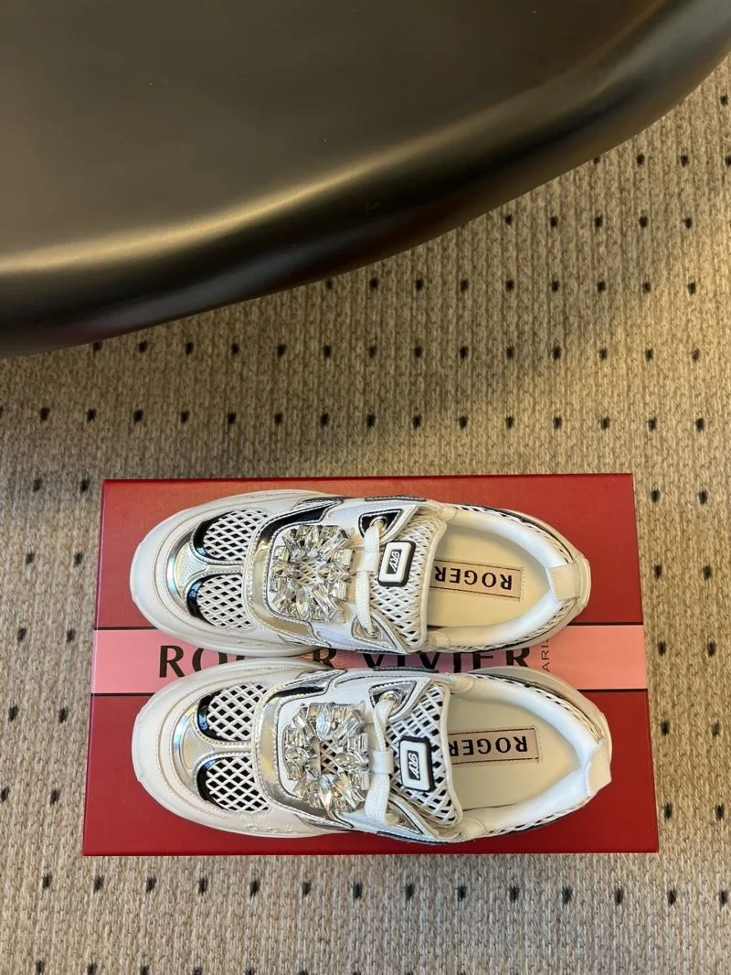 Accurate model Roger Vivier Shoes