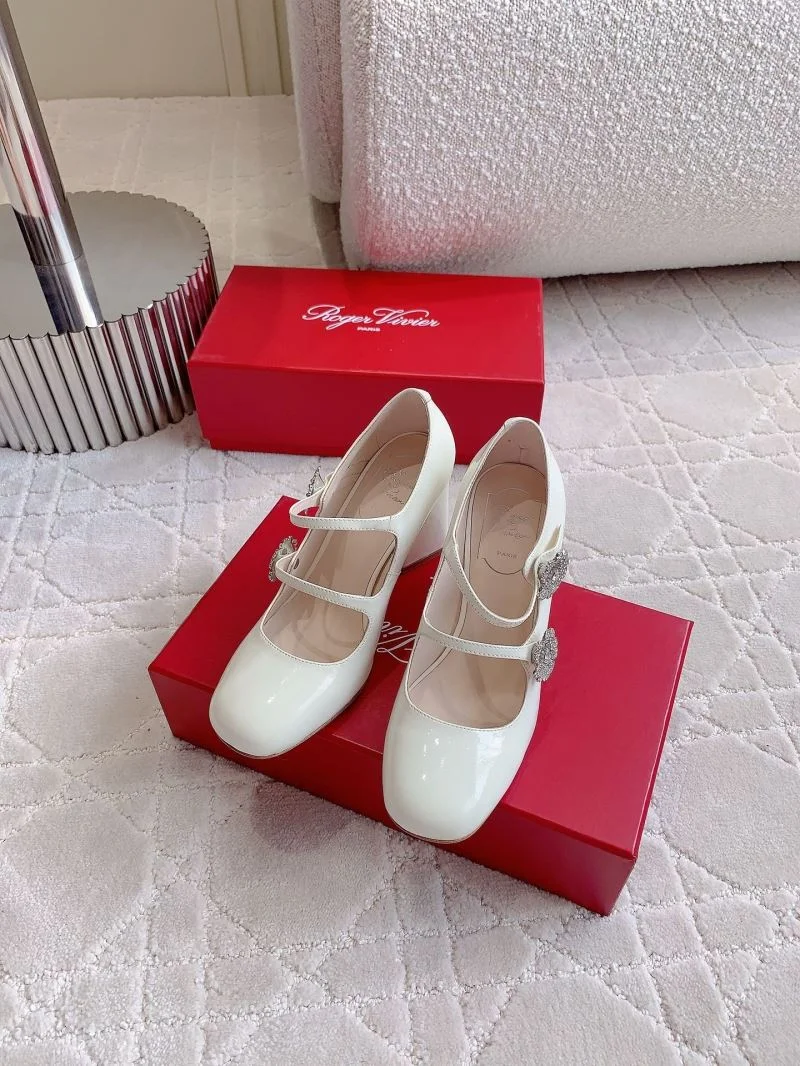 Accurate model Roger Vivier Shoes