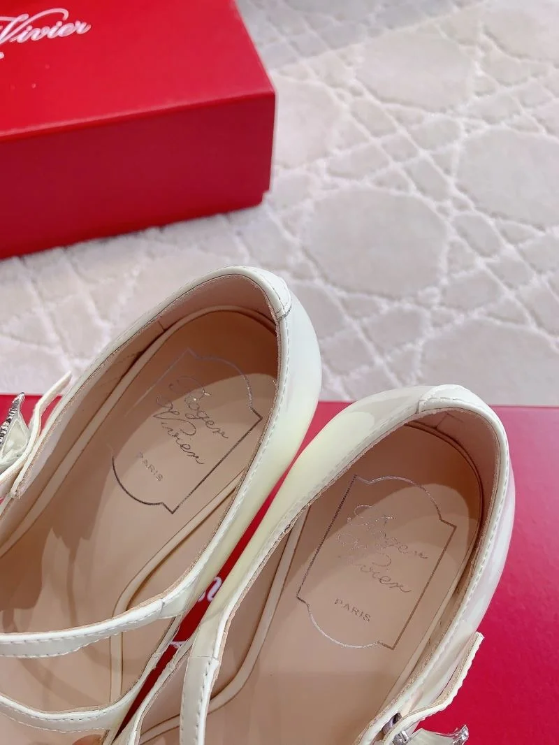 Accurate model Roger Vivier Shoes
