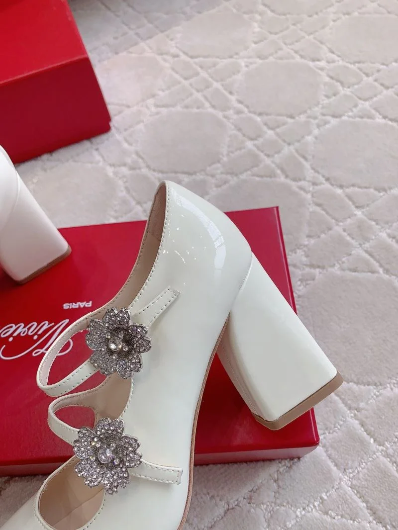 Accurate model Roger Vivier Shoes