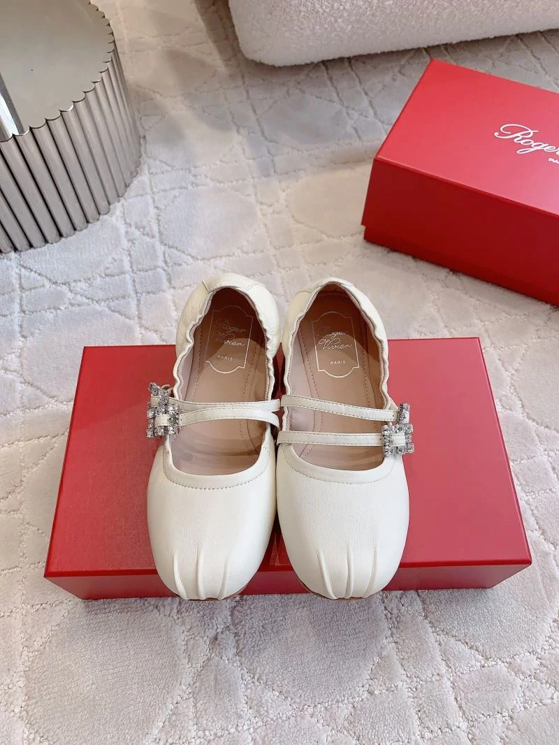 Accurate model Roger Vivier Shoes