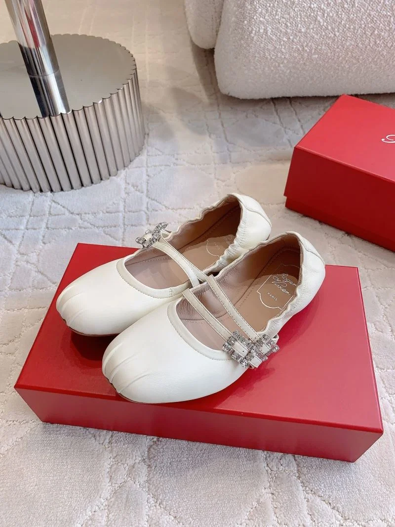 Accurate model Roger Vivier Shoes