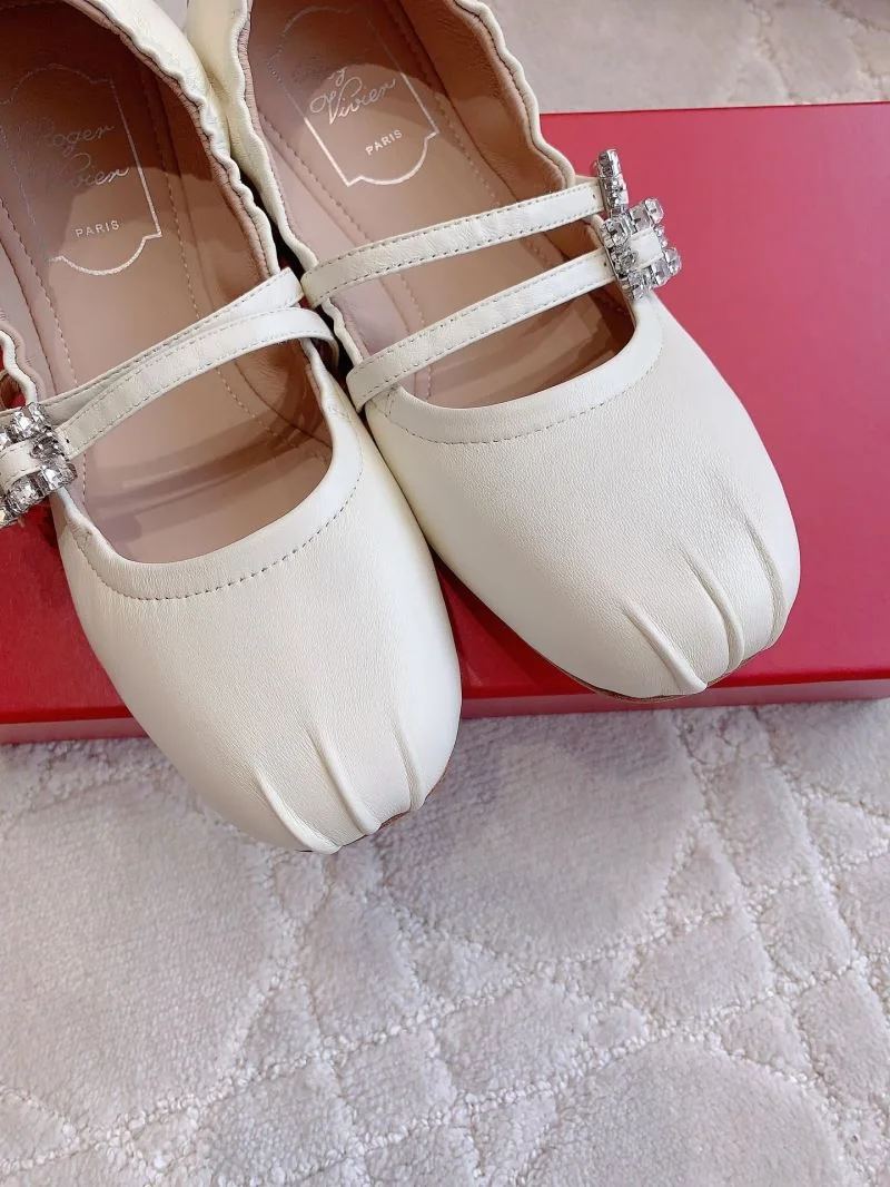 Accurate model Roger Vivier Shoes