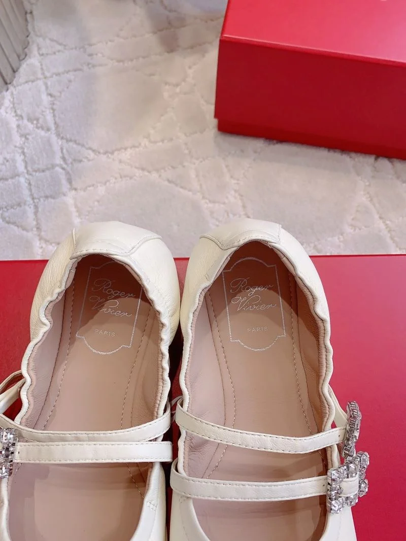 Accurate model Roger Vivier Shoes