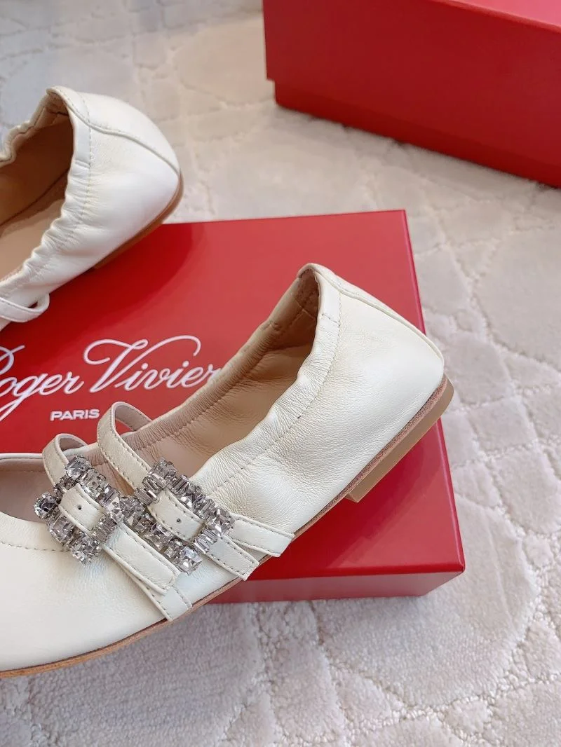 Accurate model Roger Vivier Shoes