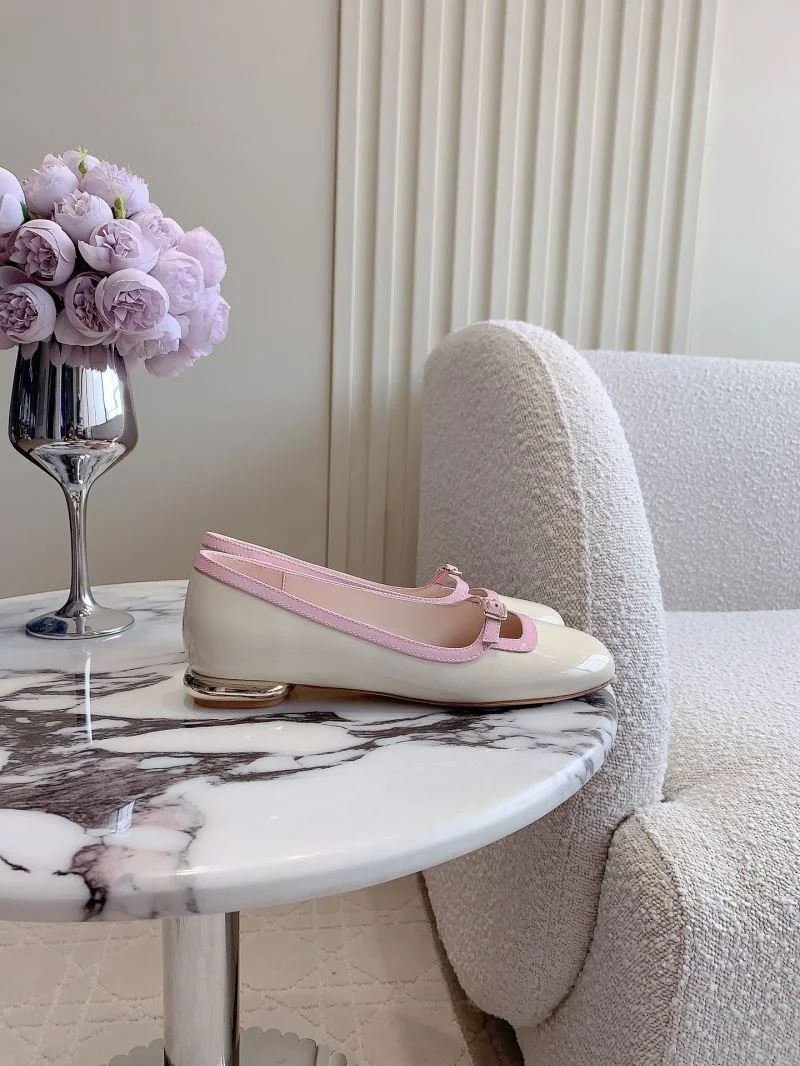 Value-priced Roger Vivier Shoes