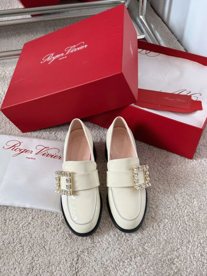 Exact replica Roger Vivier Shoes