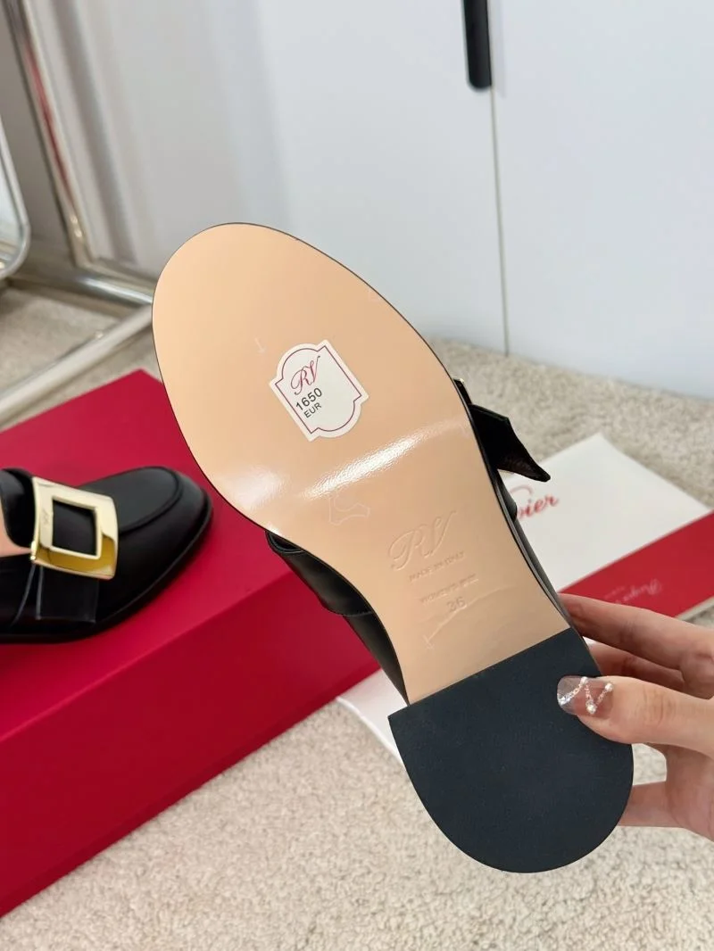 Accurate model Roger Vivier Shoes