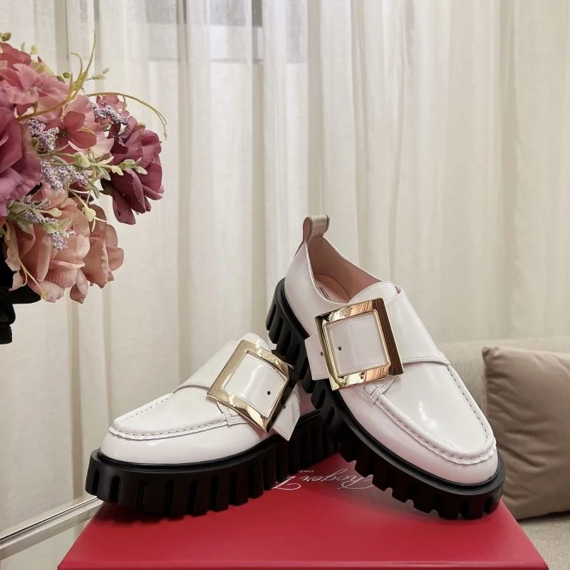 Accurate model Roger Vivier Shoes