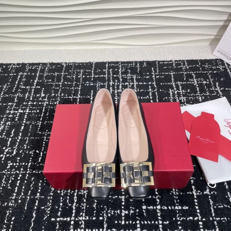 Accurate model Roger Vivier Shoes