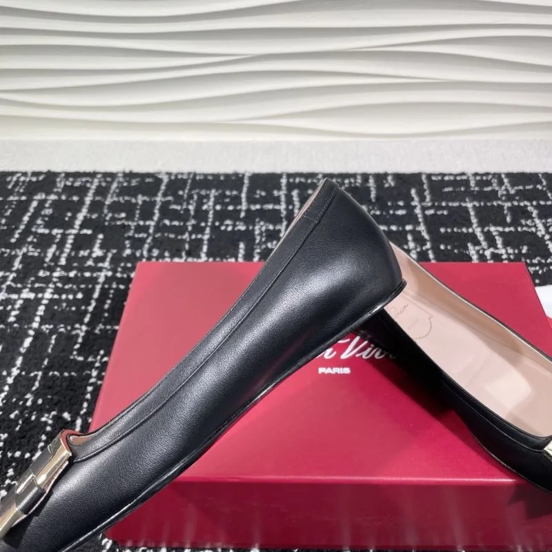Accurate model Roger Vivier Shoes
