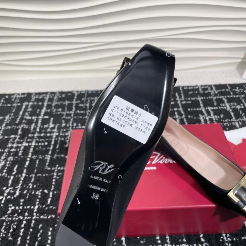 Accurate model Roger Vivier Shoes