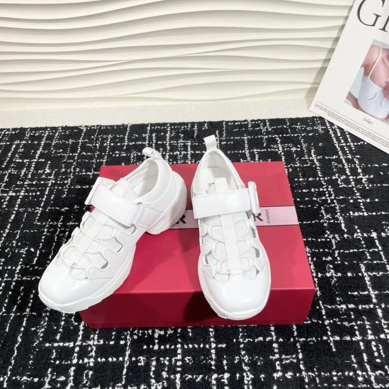Accurate model Roger Vivier Shoes