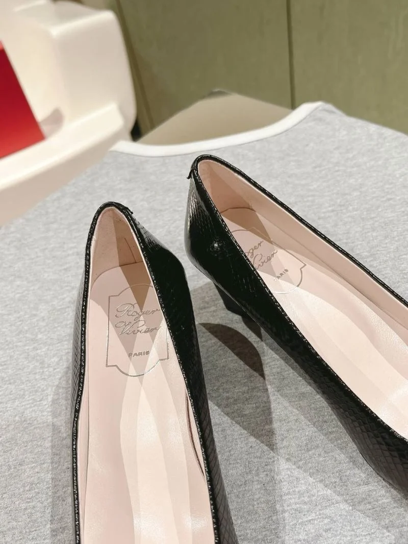 Mirror quality Roger Vivier Shoes