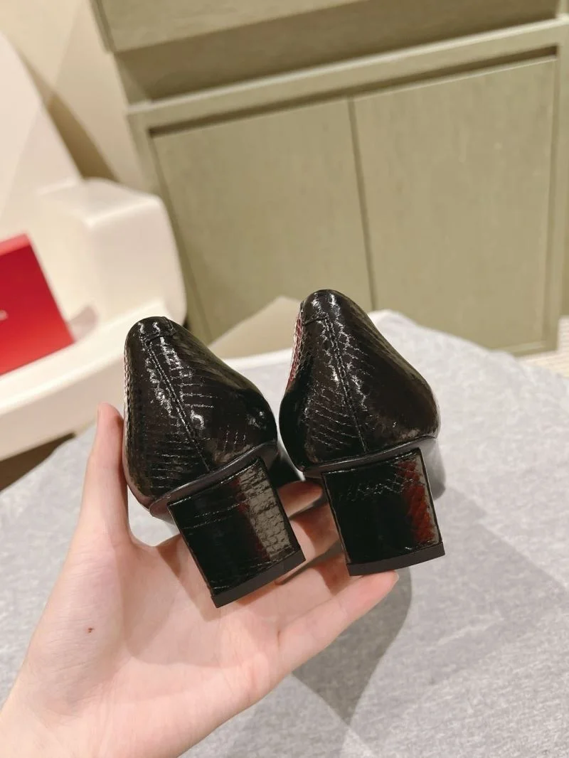 Mirror quality Roger Vivier Shoes