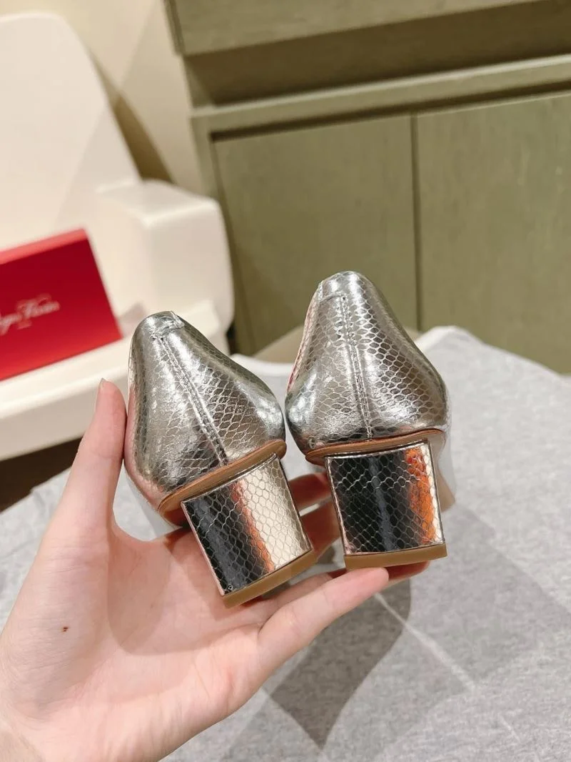 Top mirror Roger Vivier Shoes