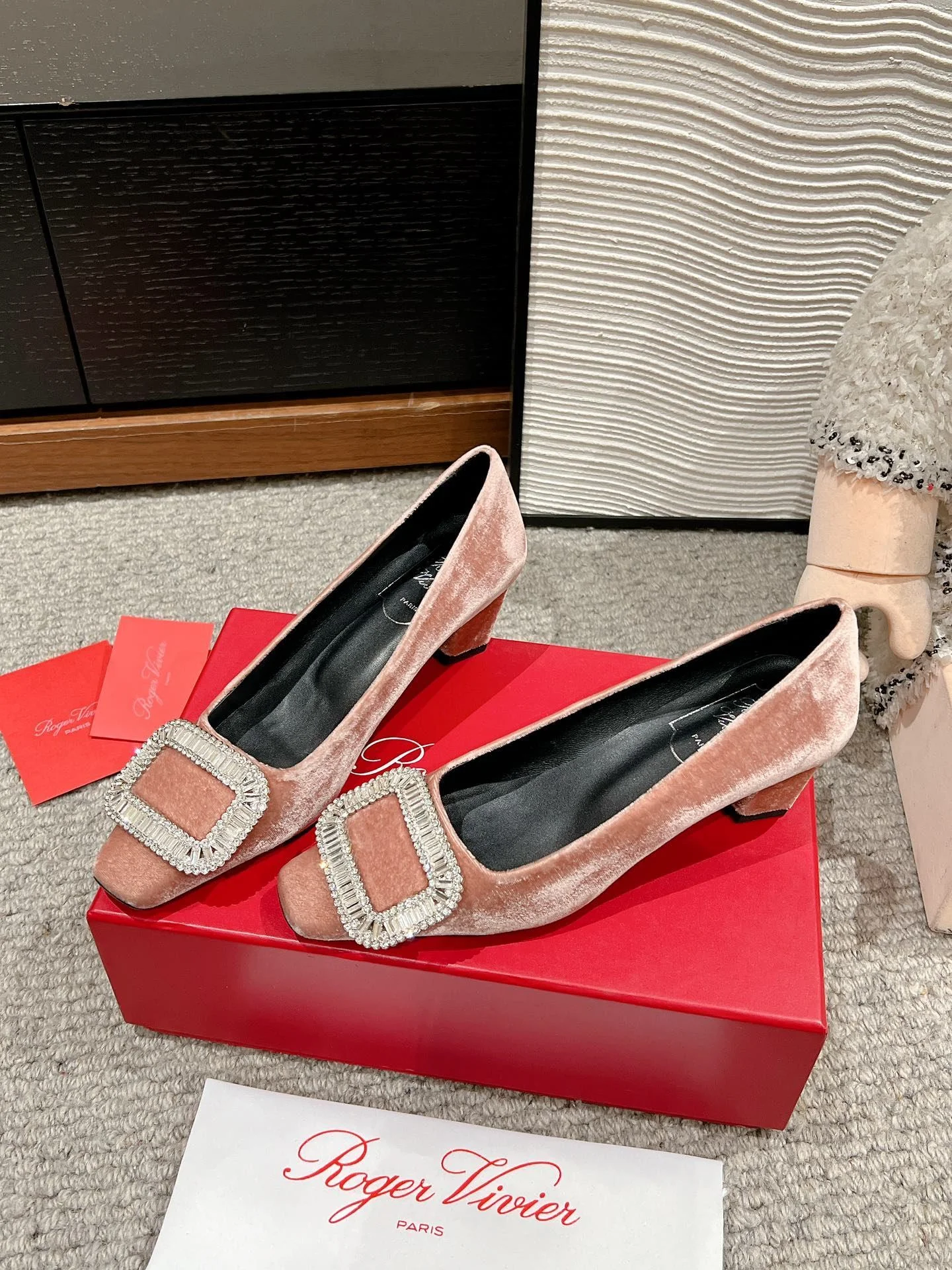 Precise copy Roger Vivier Shoes