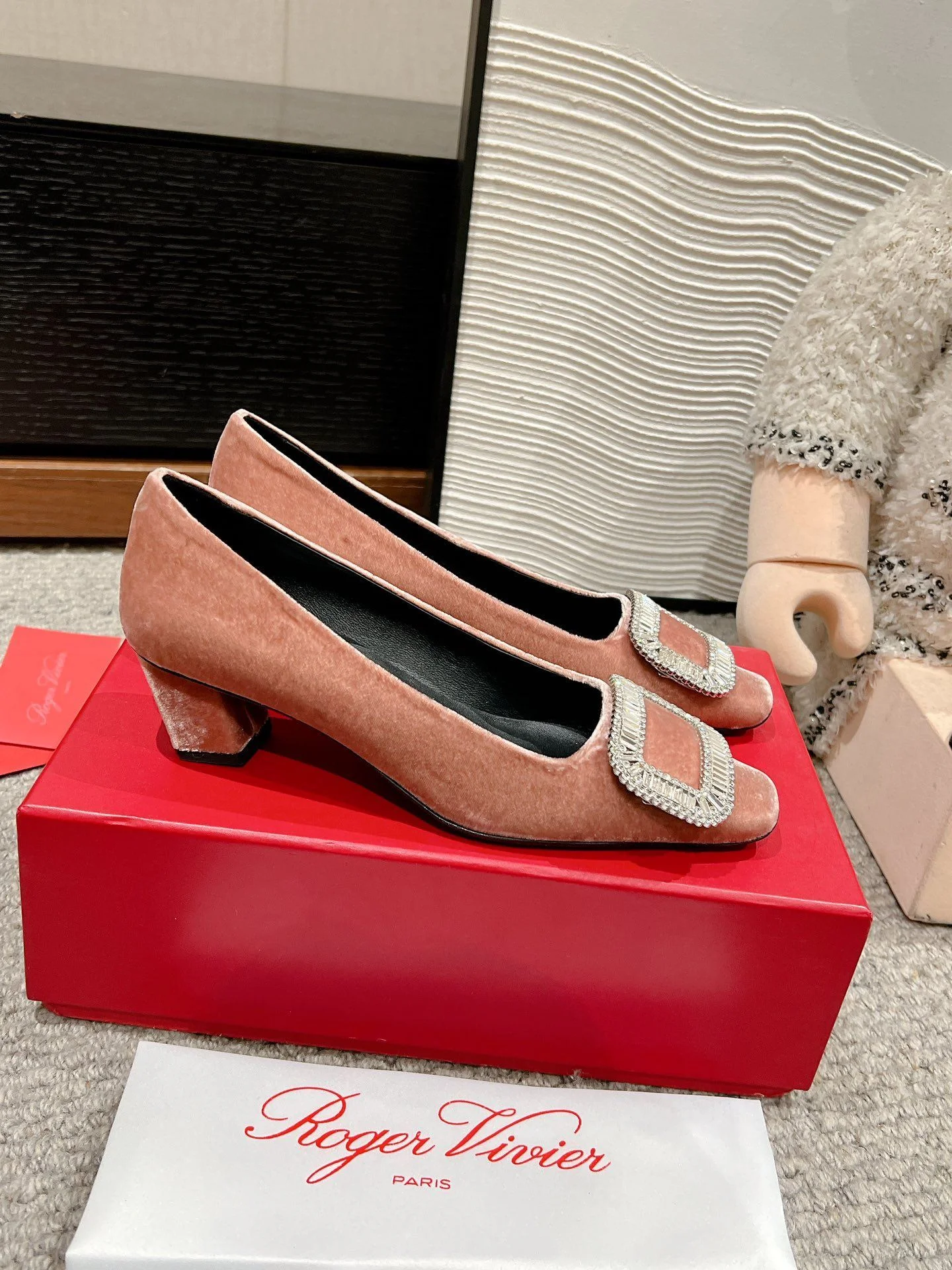 Precise copy Roger Vivier Shoes