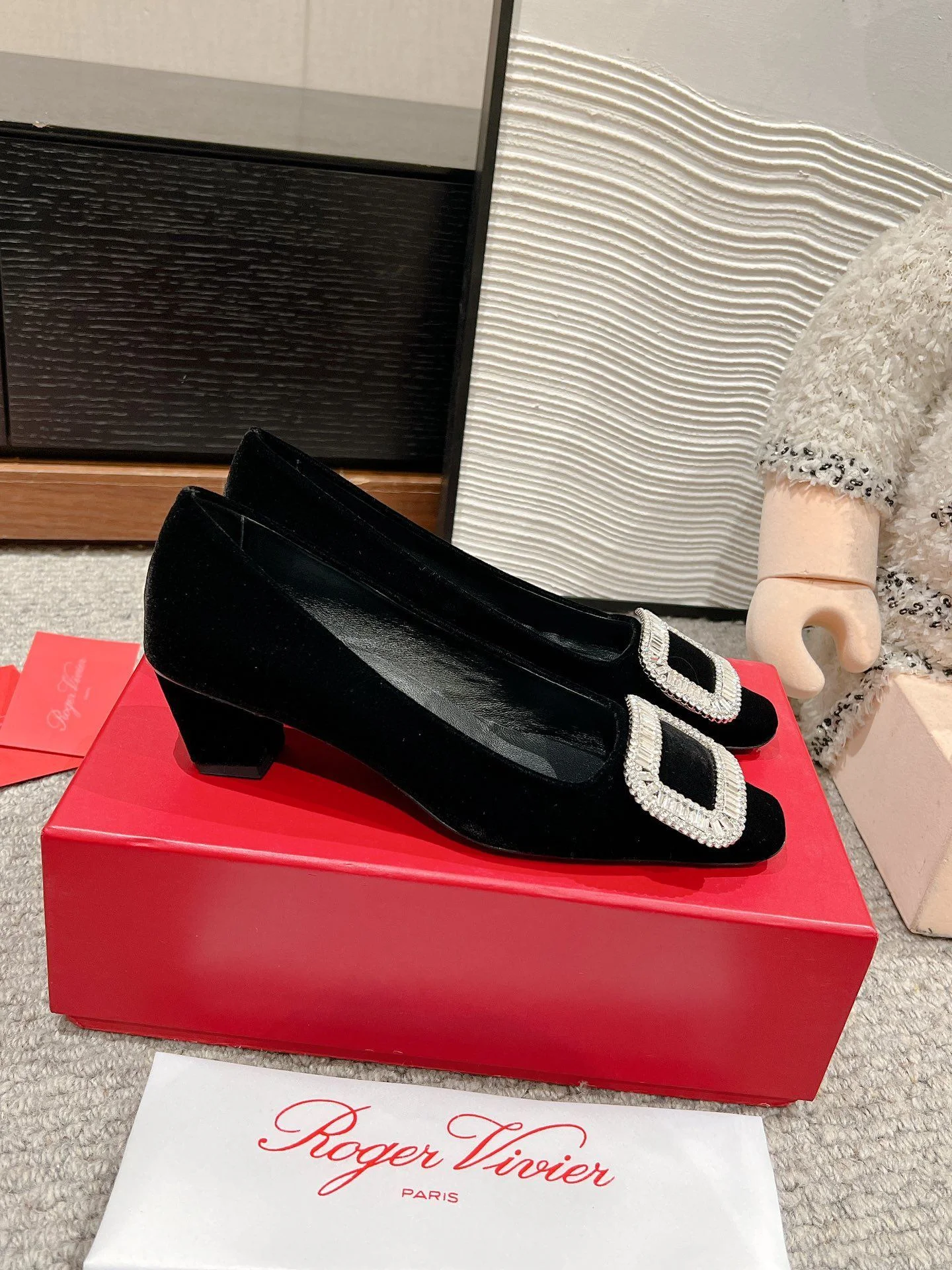 Inexpensive Roger Vivier Shoes