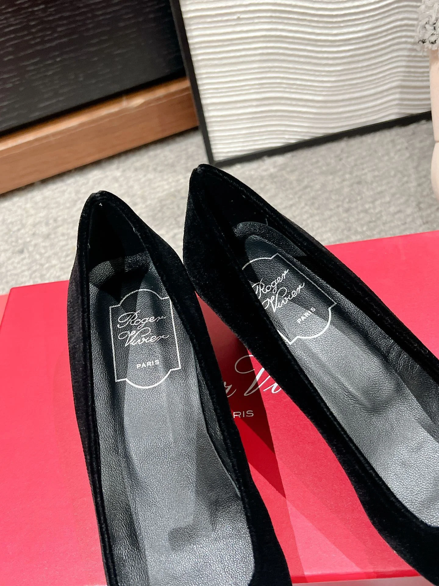 Inexpensive Roger Vivier Shoes