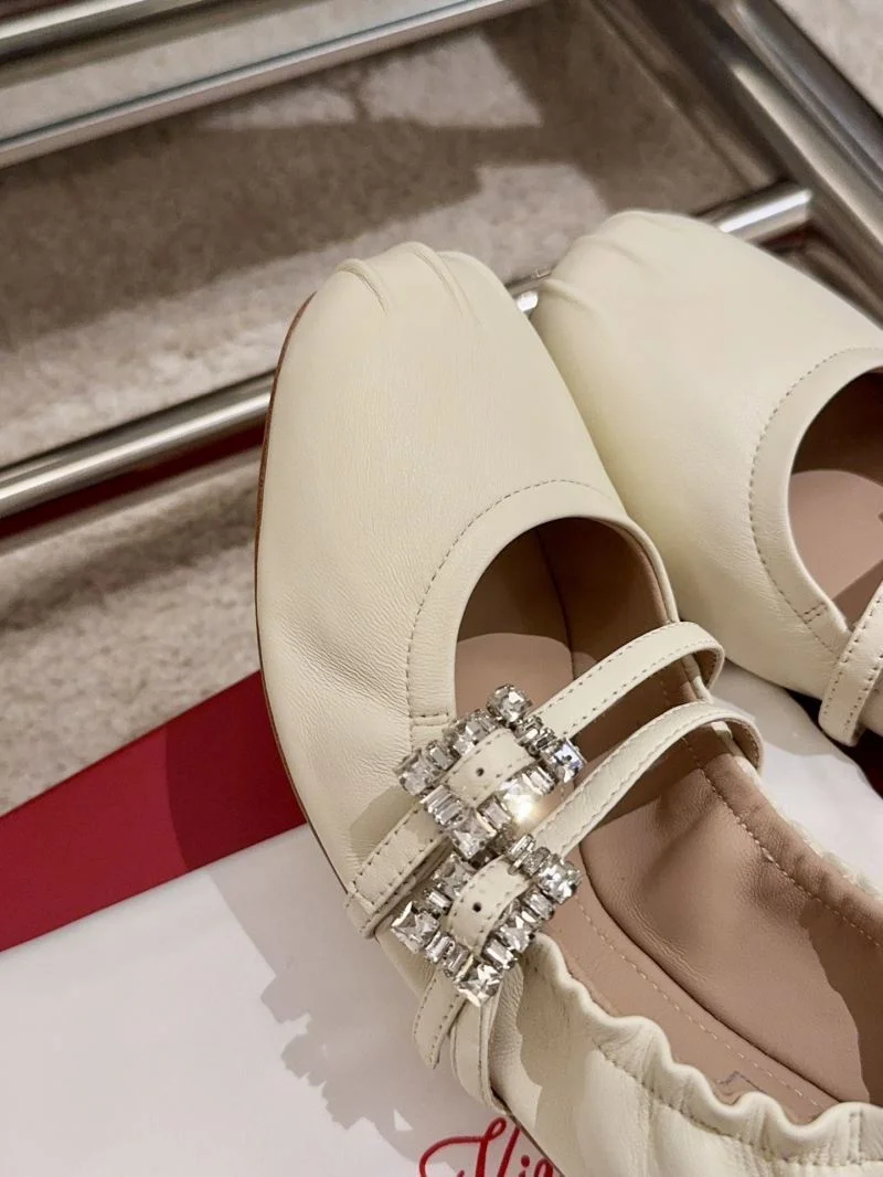 Factory-made Roger Vivier Shoes