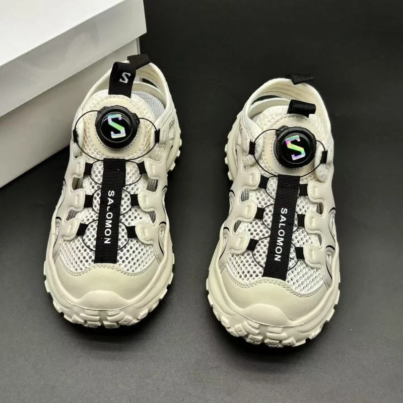 Accurate model SALOMON SHOES