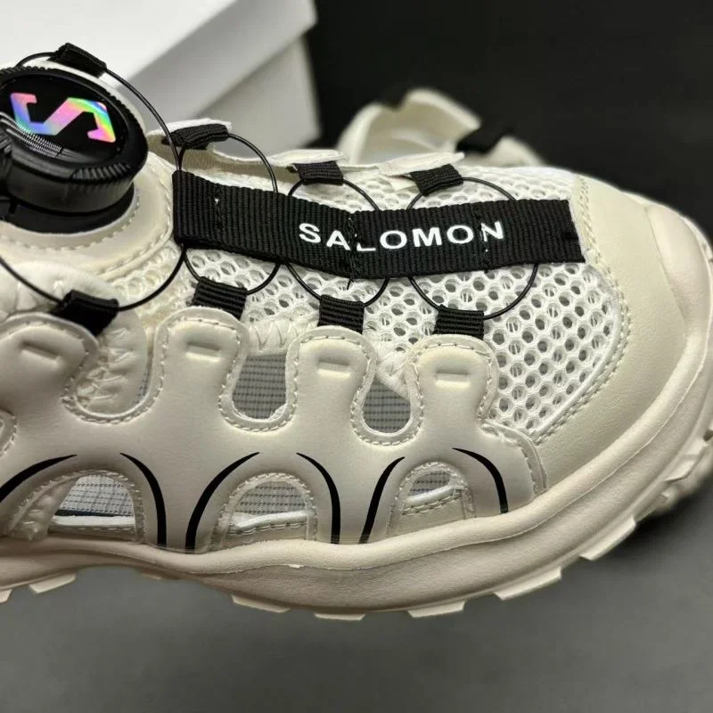 Accurate model SALOMON SHOES