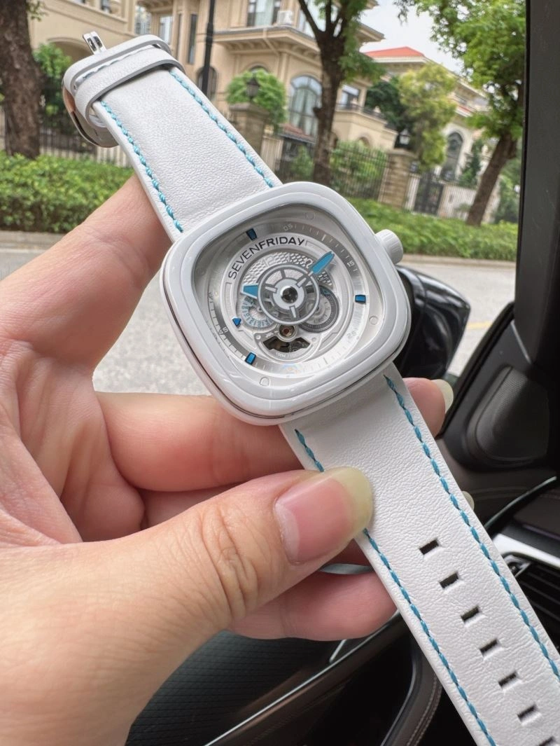 Accurate model SEVENFRIDAY Watches