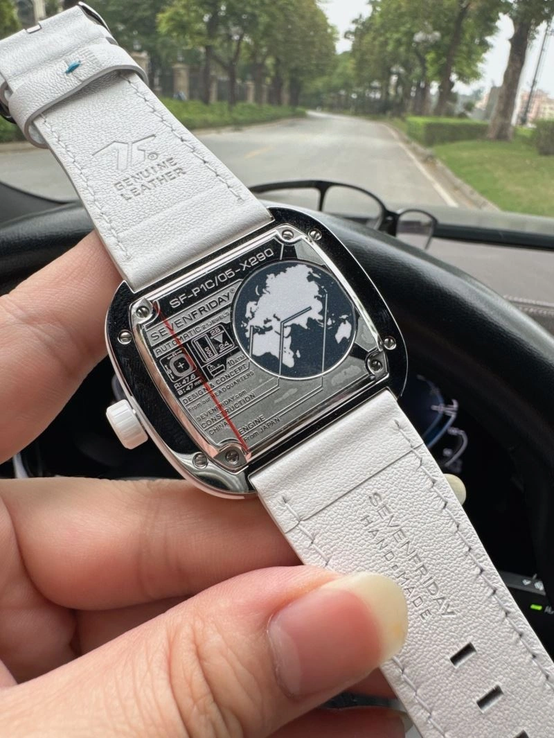Accurate model SEVENFRIDAY Watches