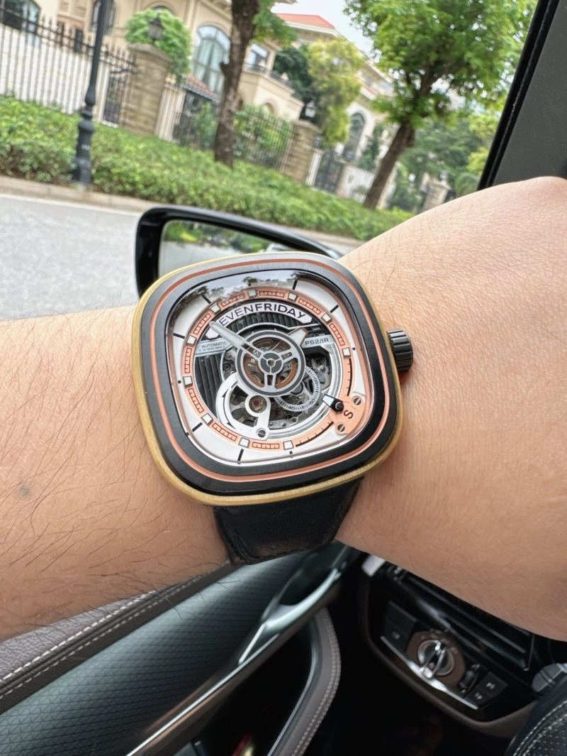 Affordable SEVENFRIDAY Watches