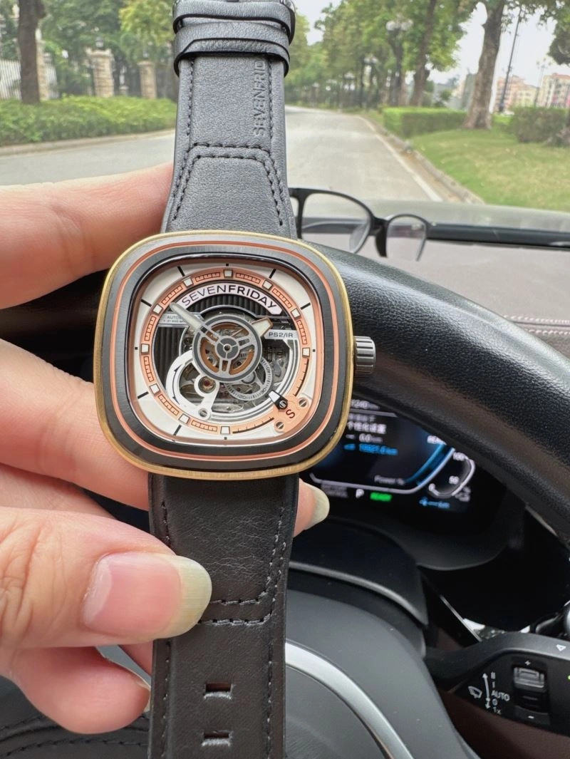 Affordable SEVENFRIDAY Watches