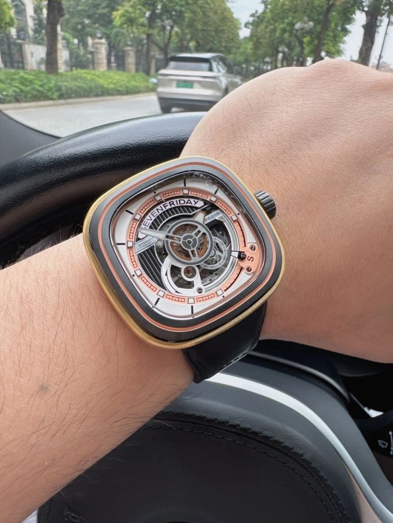 Affordable SEVENFRIDAY Watches